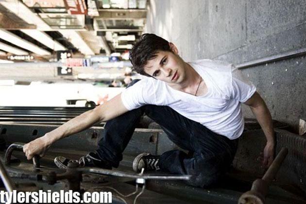 Gossip Girl Spain: Connor Paolo ha posado para TylerShields.com